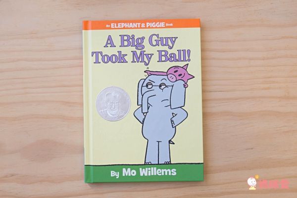 【得獎】A Big Guy Took My Ball! (An Elephant and Piggie Book) 有人拿走我的球！｜媽咪愛