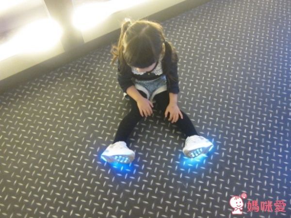 韓國 Besson JouJou LED 發光星星鞋 | 限時團購 | 媽咪愛